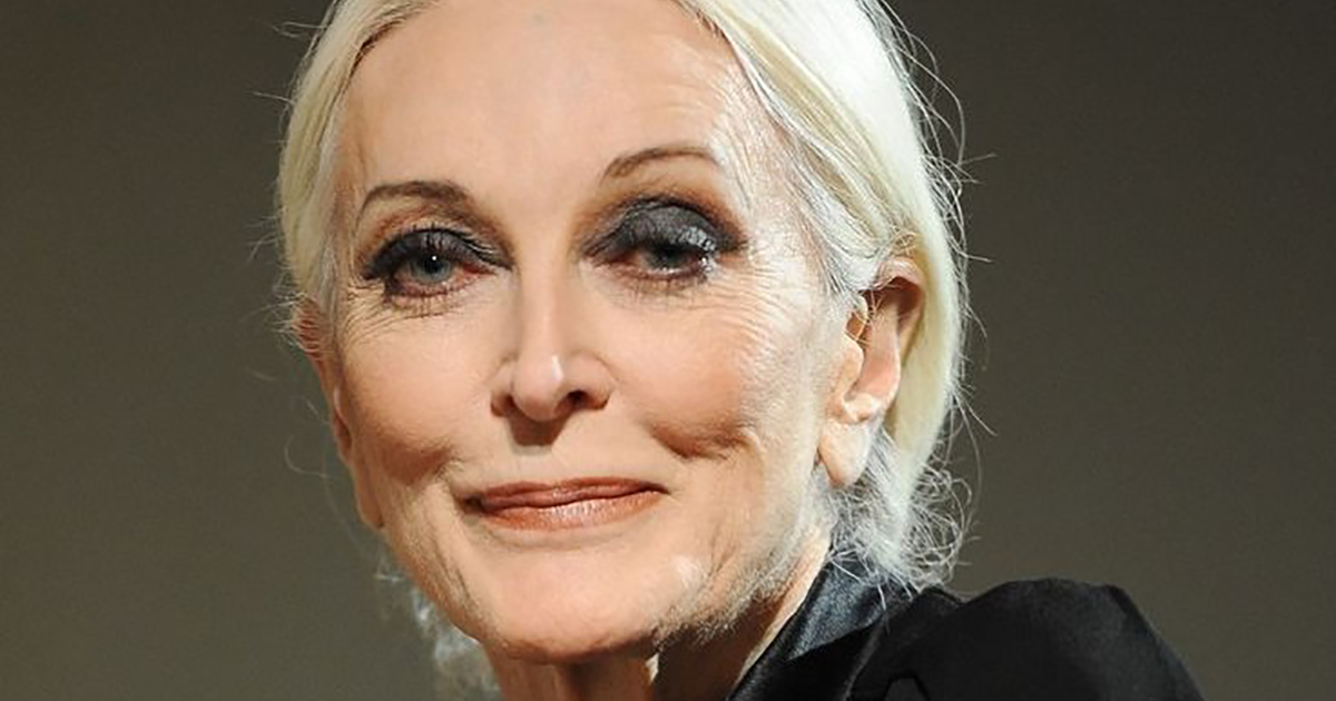 Das beliebte 91-jährige Model zeigte ihre Fotos aus ihrer Jugend ...