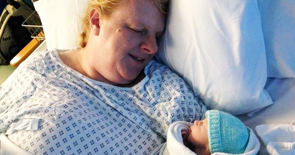 Nach 16 erfolglosen Versuchen wurde sie mit 48 Mutter. Wie sieht das ...