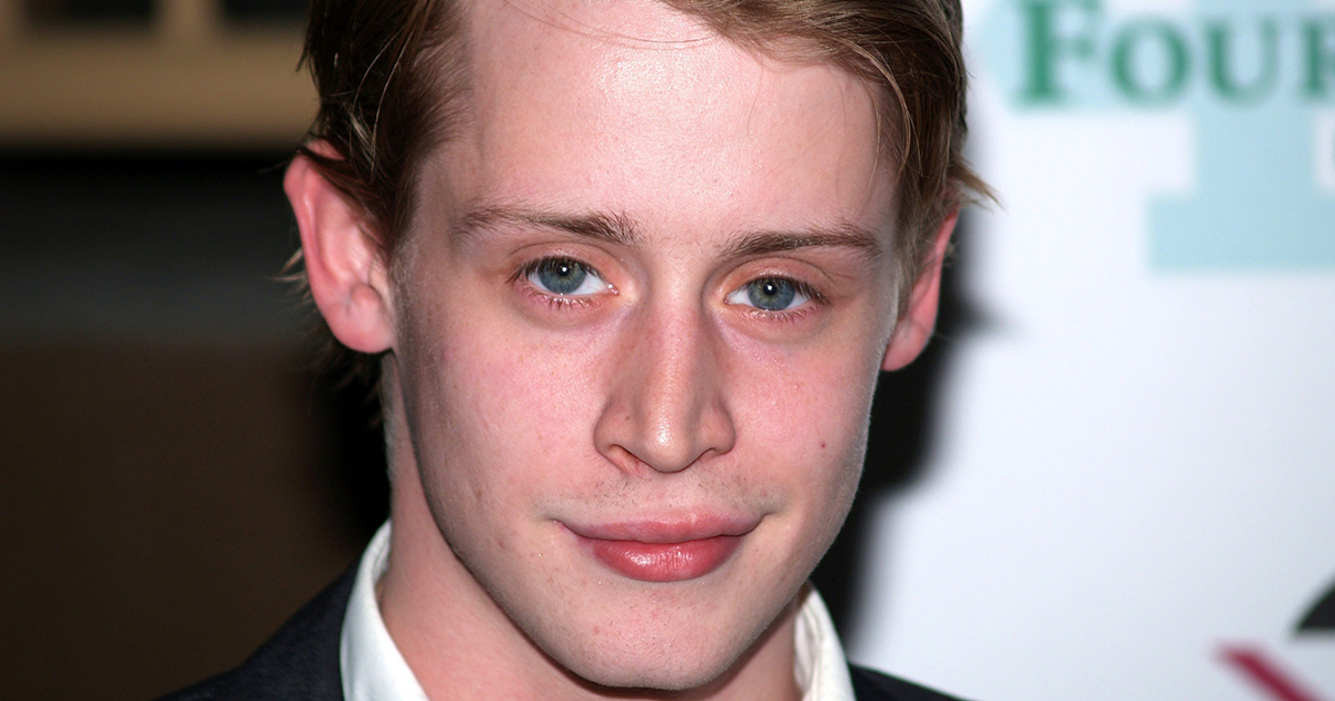 Wem ähneln die Erben? Paparazzi filmten Macaulay Culkin mit seiner ...