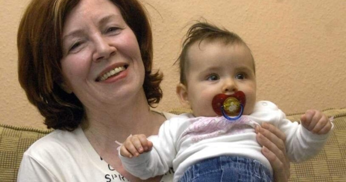 „Sie brachte mit 65 Zwillingen zur Welt“: Die erstaunliche Geschichte ...